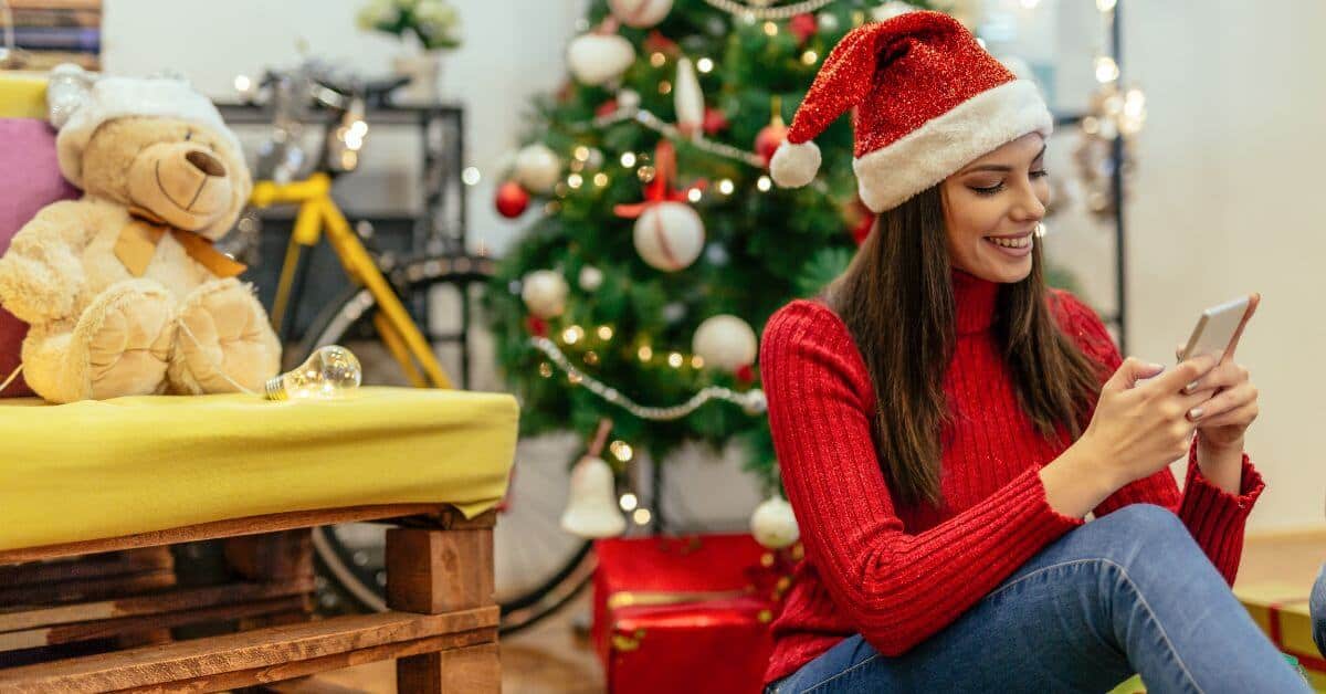 9 Best Holiday Dating App Conversation Starters to Break the Ice